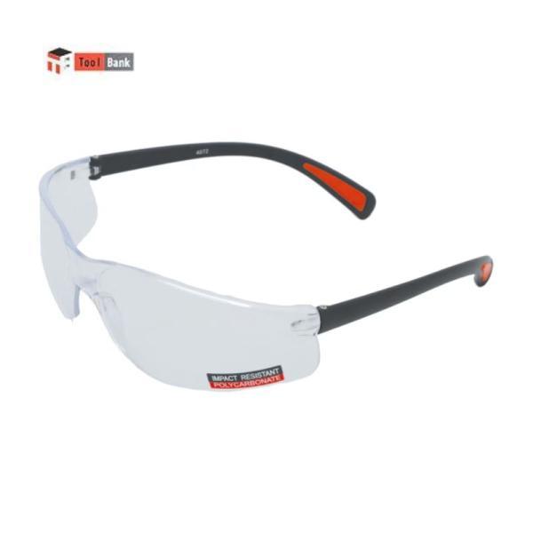 <特徴>●g+(ジープラス)●保護メガネ(サングラス)●レンズ・フレーム一体型●スタイリッシュなデザイン<仕様>本体カラー：スモークレンズ：クリアー重量：50gToolBank(ツールバンク) #4072 g+ 保護...