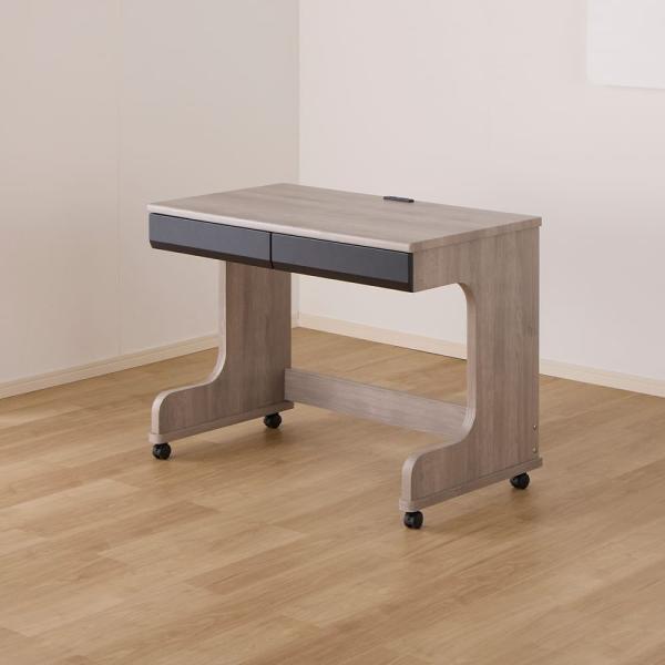 【サイズ】幅98cm ×奥行55cm ×高さ73cm【材質】プリント紙化粧繊維板【カラー】グレージュ◆埃などが入らないスライドカバー付き2口コンセント　デスクには2口タイプのコンセントが付いており、スライド式カバーで埃の侵入を防ぎます。◆ス...