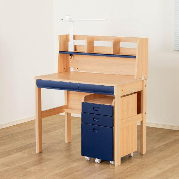 【サイズ】幅95cm ×奥行60cm ×高さ114cm【材質】ラバーウッド【カラー】５Ｙ）ＭＰＮＢ◆無垢の天然木を生かした、木の温かみとやさしさを感じるデザインとなっています。◆デスク本体の引き出しは、A3サイズが収納できて、広い奥行で大き...