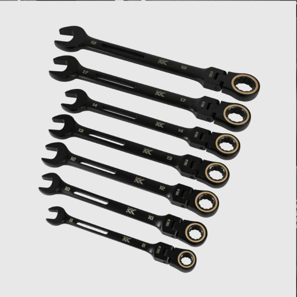 ●セット内容：8、10、12、13、14、17、19(mm)●ギア数90（4°送り）を採用することで振り幅が小さく、狭い場所でもナットを締めることができます●交換可能なラチェットヘッド注意事項●ボルト・ナットにあったサイズを使用してください...