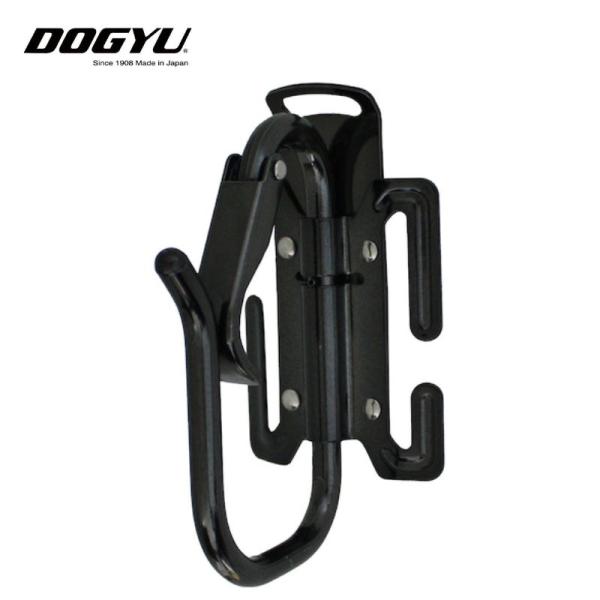 <特長>落下防止用コード取付穴付きです。パズルプレート採用で取付簡単。脱着がしやすく落下しにくい。<仕様>メタリック仕様色：BlackMetallic適合ベルト幅(mm)：６０材質：スチール質量：200g<用途...