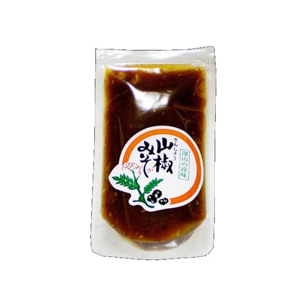 じっくり熟成させた信州田舎みそに奥飛騨の山椒をたっぷり加えて造りました。コクのある田舎みそと、ピリリと効いた山椒の風味がマッチした素朴な味をお楽しみください。----------お味噌/味噌/みそ/おかず味噌/調理みそ/田楽1000円以内 ...