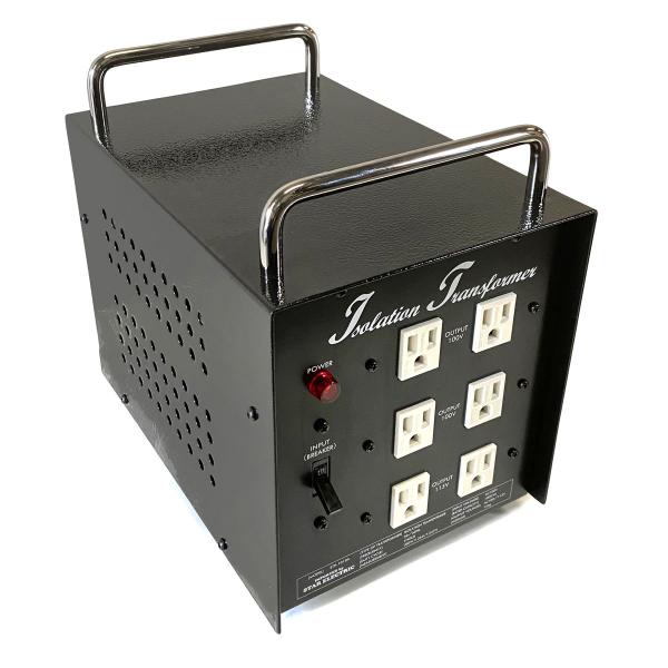 現在、100V専用仕様のアイソレーショントランスは、600Wのギタリスト電源と1500Wのミュージシャンズ電源の２商品のラインナップですが、この度、ご要望の多かった1000Wが遂にラインナップに加わりました。200Vの工事が出来ない方、ノイ...