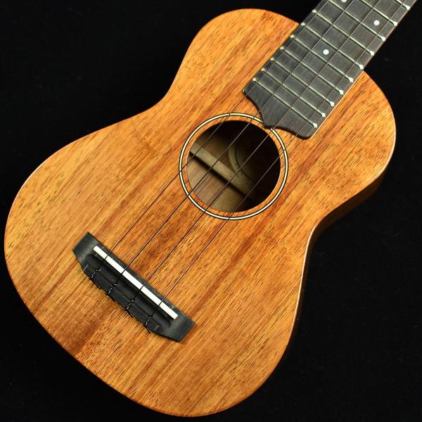 世界的にも高く評価され多くのプレイヤーから絶大なる支持を得ている「KIWAYA」の当店オリジナルモデル。こちらの「KTS-S2KL」はボディに2A〜3Aグレードのハワイアンコア材を使用したソプラノウクレレのロングネックモデルです。コンパクト...