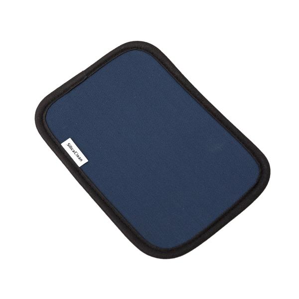 管楽器演奏中に発生する水分を吸収するためのシートです。（すべての管楽器に対応）洗って繰り返しての使用が可能です。素材は＜シリカクリン材＞を使用しているため、吸水性に優れ、防臭効果も発揮する衛生的なアイテムとなっております。