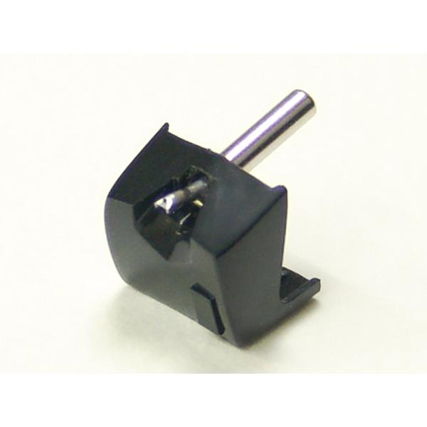 243-51Aは、Stanton（スタントン）のレコードカートリッジ：500Aに使用できる、メーカーが製作した純正の針ではない、純正針と同等の性能を備えた代替針（交換針）です。この代替針（交換針）は「合成ダイヤ丸針」タイプです。標準的な円錐...