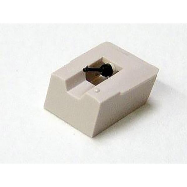 60-67は、YAMAHA（ヤマハ）のレコードカートリッジ：CG-6700に使用できる、メーカーが製作した純正の針ではない、純正針と同等の性能を備えた代替針（交換針）です。この代替針（交換針）は「合成ダイヤ丸針」タイプです。標準的な円錐形状...