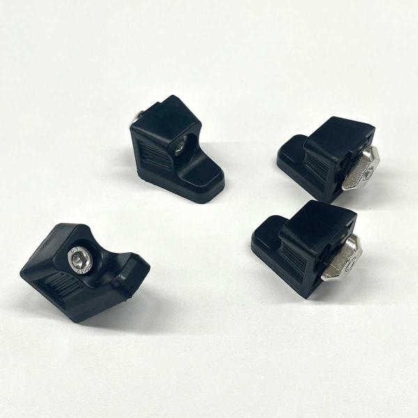 プレイヤーにとって使いやすい工夫が盛り込まれたエフェクトペダル用のボード「EPBシリーズ」用エフェクター固定アタッチメントです。エフェクター1台分を固定するためのアタッチメント4個セット。