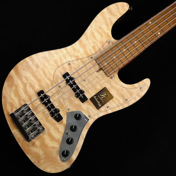 海外で生産された後、長野県松本市にあるディバイザーの専門部署で経験豊富な職人の手によって1本1本丁寧に調整が施されているJTシリーズ。「ご購入頂いたその日から音楽ライフを支えられるように」と拘りを持ってセットアップされています。ボディトップ...