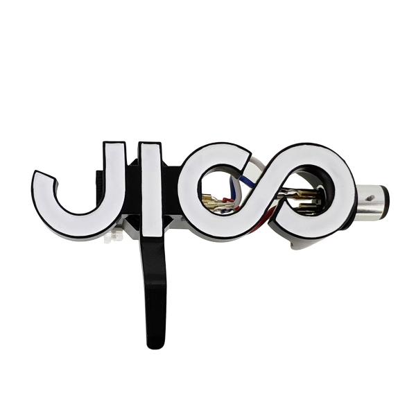 LOGO HEADSHELL WHTは自社ロゴを模ったオリジナルのヘッドシェルです。JICO製に限らず他社製のカートリッジにも対応いたします。ユニバーサル型のトーンアームに対応いたします。※本製品にカートリッジとレコード針は付属しておりません。