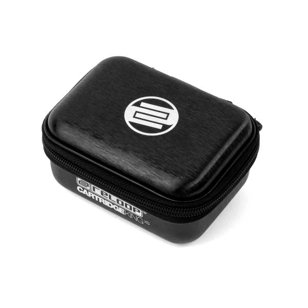 Reloop Cartridge King XSは、DJ用のカートリッジとアクセサリーを安全かつコンパクトに収納できる便利なケースです。このケースは、モバイルDJやクラブDJが大切な装備を保護し、整理するために設計されています。必要なものを...