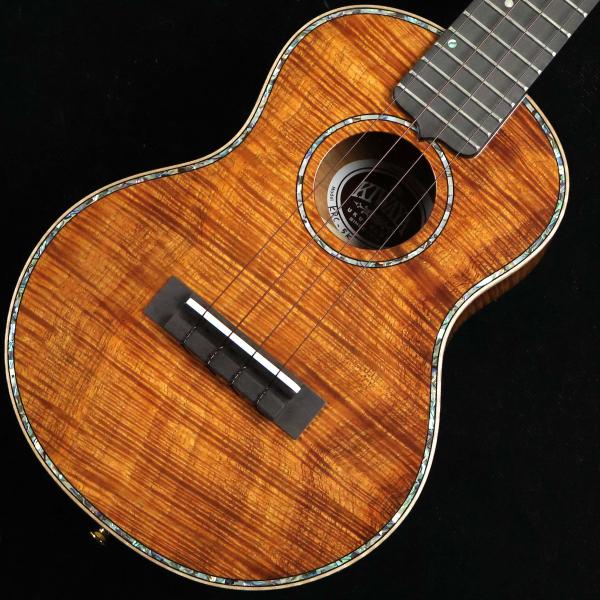 1919年創業の老舗キワヤ商会が2004年から海外に向けて「KIWAYA」のブランドで日本製ウクレレの出荷を始めて以来、Made in Japanのクオリティは世界的にも高く評価され今日でも多くのプレイヤーに絶大なる支持を得ています。「KP...