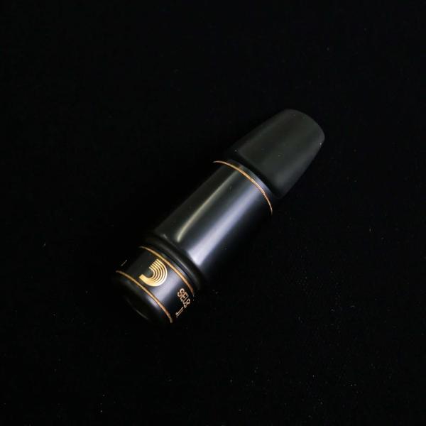 [Select Jazz 仕様]■トッププレイヤーと設計者のチームによってアメリカで専門的に設計・生産■コンピューターで正確にコントロールされたダダリオ社のマウスピース生産技術を使い、完全削り出しで加工 ■人の手が全く入らない、完全機械生産...