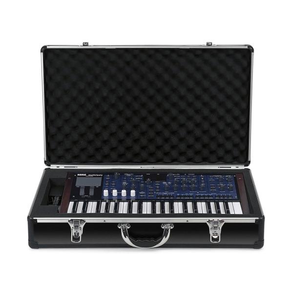 ※ケースのみの販売となります。画像に記載されている楽器本体、ケーブルなどは付属いたしません。Korg wavestateにぴったりフィットする、軽量で堅牢なUNISONシリーズの超軽量アルミニウム・ハードケース。一般的なハードケースの1/3...