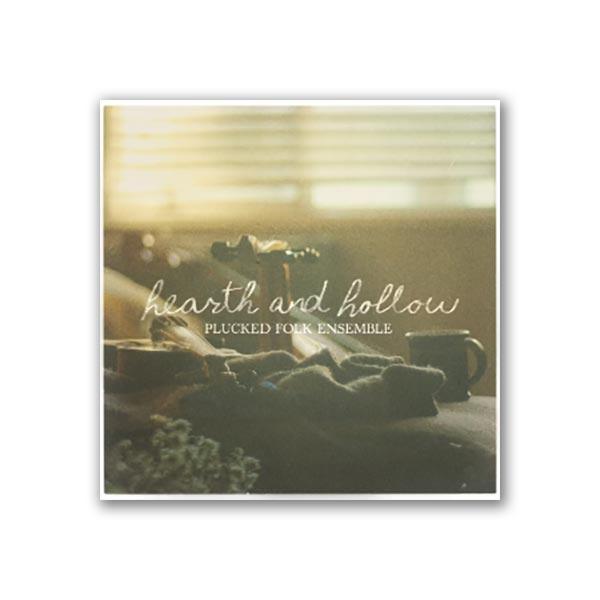 ようこそ、「Hearth &amp; Hollow」シリーズの第三章「Folk Accordion」へ。旅の舞台は田舎の真ん中に佇む、きしむ古い居間。そこではアコーディオンが、あなたの心に寄り添う声を響かせます。Hunter Rogerso...