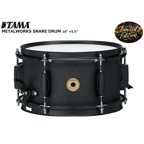 METALWORKS SNARE DRUMはスティールシェルならではのパワフルなサウンドと優れたコスト・パフォーマンスを実現したシリーズです。シェルからパーツまでマット・ブラックの見た目で統一され、1.0mm厚スティールシェルの重厚感を更に...