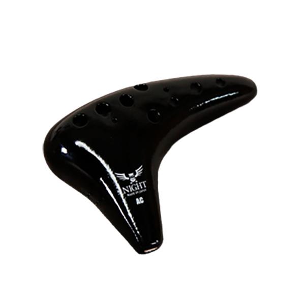 オカリナを始めたいとお考えの方に、最初に手にしていただきたいオカリナです。リーズナブルでありながら、全音域バランスの取れた調律が施され、安定した吹きやすさで初心者に最も選ばれているオカリナです。ここから始まるオカリナライフをお楽しみください...