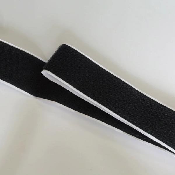 上級グレードのマジックテープです。足下をドレスアップして自分だけのペダルボードを作ってみましょう！通常のマジックテープより粘着力は高めになっています。ご使用の際には貼り付ける場所に注意してください。