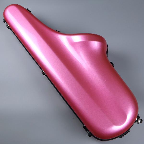 外装にはより耐久性のあるポリカーボネートにカーボンを配合した新素材を採用。金具類もジャストサイズで歩くときのガチャガチャ音が鳴りにくくなり、楽器を背負っているときにショルダーベルトの金具が外れないように、予備のフックが初めから付属。また、持...