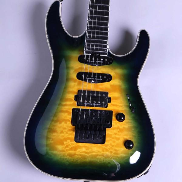 Pro Plus SLA3Qはナット部からハイポジションに向けて徐々にフラットな形状になる12〜16インチコンパウンドラジアスのバウンドエボニー指板には、24本のジャンボステンレススチールフレットを装備し、手作業によるオイルフィニッシュがさ...