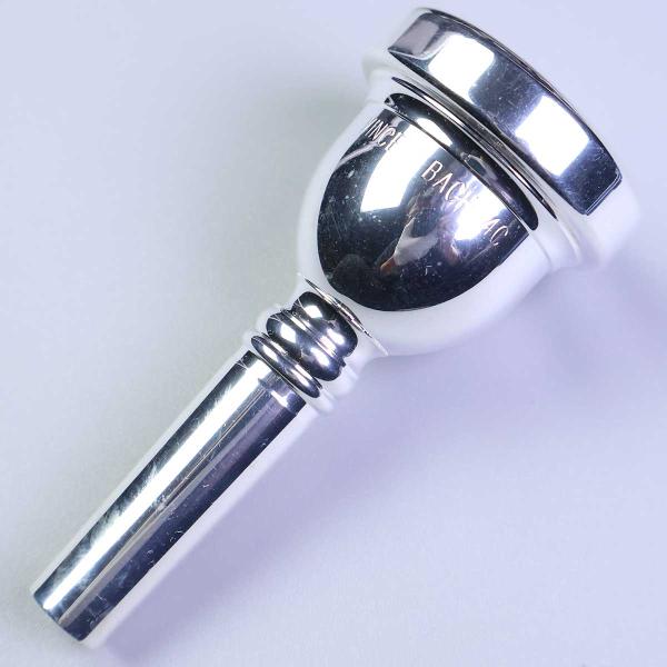 世界中でプロフェッショナルから初心者まで最もよく使われています。貧弱な楽器をレベルアップさせ、良い楽器はいっそう良くなります。豊かな音量で、イントネーションに優れ、高い音から低い音まで反応がよく、響きが豊かで全音域にわたって音の粒が揃い、適...