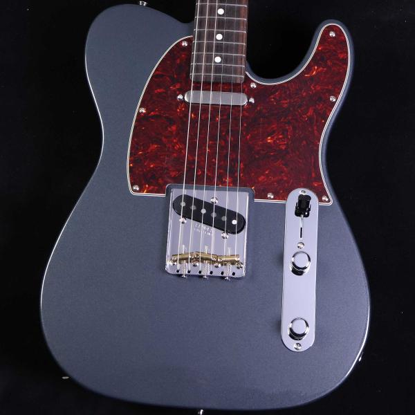 Hybrid II Telecasterは、定評あるアルダーボディに新設計のHybrid II Custom Voiced Single Coilピックアップを装備し、ヴィンテージスタイルのスランテッドブラスサドル仕様のブリッジを搭載。ヴィ...