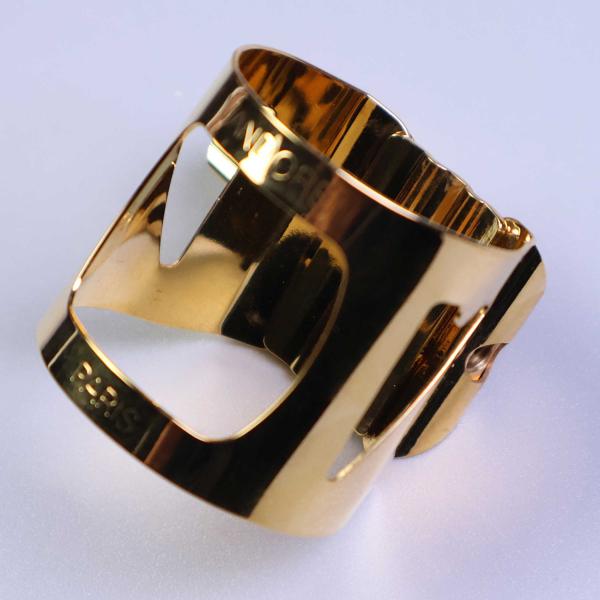 卓越したパフォーマンスと信頼性正確ですばやい締めつけ。ユニークなダブル・トラックねじ機構で、リガチャーの両側面を均等に締め付けます。垂直で左右対称の締め付け−マウスピースに取り付けたままでも調整が簡単です−リードがしっかり固定されますユニー...