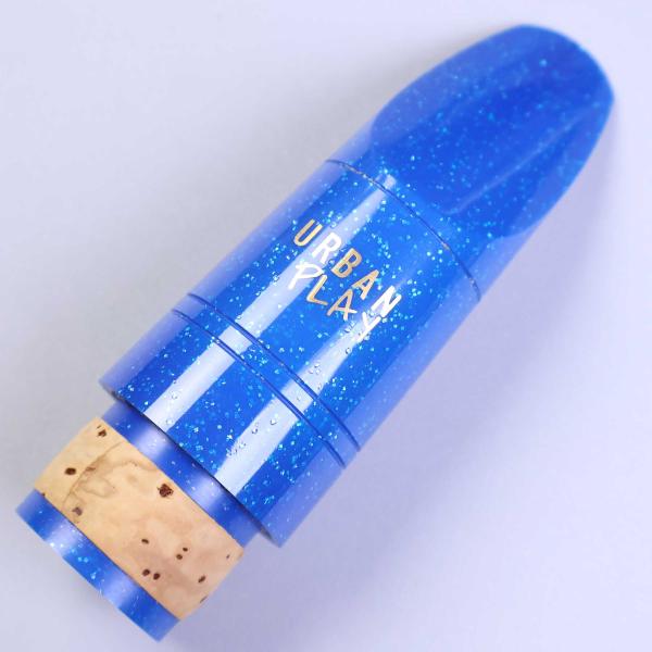 硬化ゴムに似た特性を持つ独自のアクリル素材を採用した、均一な品質が特長のマウスピースです。本体に擦り傷、くすみ、外箱ダメージがございますが通常使用において問題はございません。【ol_mp】