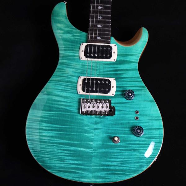PRSの原点であるCustom 24。このモデルでは、オリジナルのスペックを踏襲しつつ、Paul's Guitarでの音楽的な機能改良を加え、新鮮で多才なモデルに仕上げました。TCI ”S” トレブル/ベース・ピックアップに2つのミニトグル...