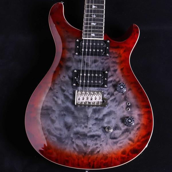SE Custom 24-08 Quiltは、オリジナルのCustom 24のメイプル・トップ、マホガニー・バック、ローズウッド指板、24フレット、25インチ・スケール、バード・インレイ、2基のハムバッカー、ヘッドのシグネチャー・ロゴ、そし...