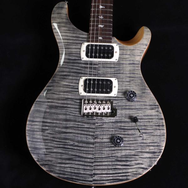 圧倒的なコストパフォーマンスで人気のPRS SE Custom24が入荷しました。発売以来マイナーチェンジを繰り返しながらロングセラーとなっておるSEシリーズのカスタム24、最新の仕様であるヘッドストックのロゴがPaul Reed Smit...