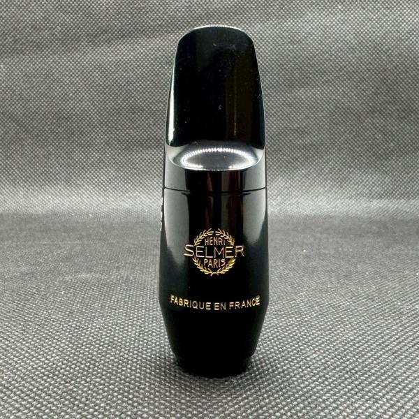 非常にストレートで均質に響き、また柔軟性としなやかさが非常に優れバランスがとれているので、学生でもプロ奏者でもその要求を満たしてくれます。【仕様】・ソプラノサックス用・ティップオープニング：1.12mm・フェイシング：18.00mm【特価理...