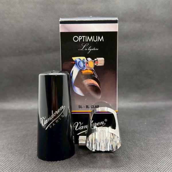 リードを支えるプレートが3種類付属し、異なる吹奏感を楽しむことができます。リードの取り付けもしやすく、扱いが容易で人気。プレート1…リード全体に圧力がかかるので、コントロールが非常に容易。豊かでカラフルな音。プレート2…スムーズで均一なサウ...