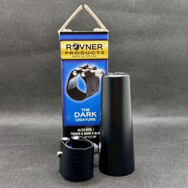 充実した芯のある音を生み出す、ロヴナーの定番シリーズ。その温かみのある音色から特にクラシック奏者に愛されています。【仕様】A.Sax.メタル用逆締め1つネジ【特価理由】長期展示品箱破損※写真をご確認くださいませ。