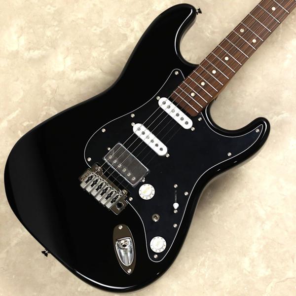 サウンド・弾きやすさ・耐久性などギターライフを充実させるためのエッセンスを盛り込んだHST/SSH-Performanceは、ピックアップはキレのあるシングルコイルとパワフルなハムバッカーをSSH配列で搭載し、様々なジャンルに対応できるサウ...