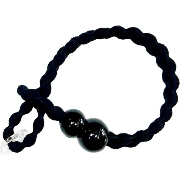 ●杖適応サイズ径／約18〜25mm●重さ／6g●材質／中：ゴム、外側：ポリエステル●生産国／日本●ケース入数（ケース購入時）/10・両手が自由に使えて、手首にやさしいゴム製ストラップ。・折りたたみ杖の結束用にも使えるフック付き。・ゴム製のた...