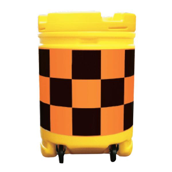 ・衝突緩衝材・車輪が付いており移動が可能。・上部全体が蓋になっています。・水袋の出し入れが簡単。・蓋のセンター部に工事灯をセットできます。・下部に水抜き栓あり。・型式 : AZCK-003・色 : オレンジ(プリズム反射)/黒(無反射)・サ...