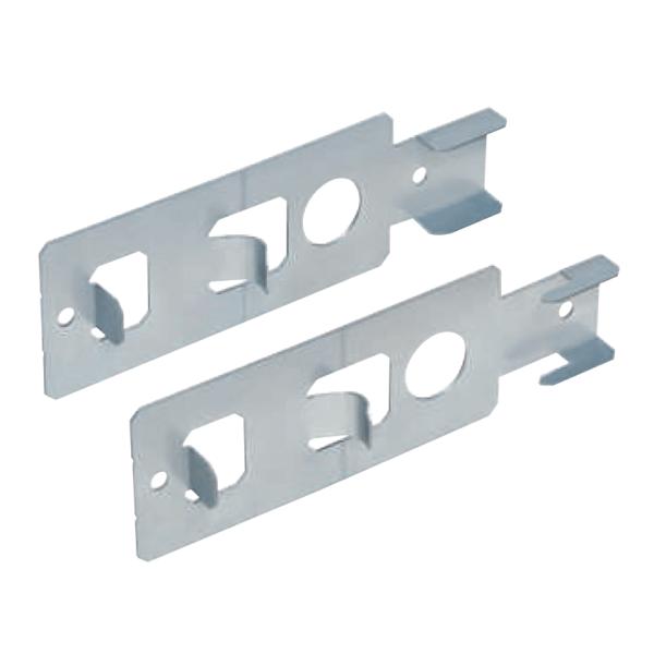 ・ノロ垂れ防止。・打ち継ぎ部が、きれいに仕上がる。・外周枠が倒れにくくなり、通りが出しやすくなる。・ツメの形状を変更し固定力UP。・錆にくい材質(ZAM)。・釘穴付・型枠幅45mm用・入数: 300個・メーカー: NSP(エヌ・エス・ピー)...