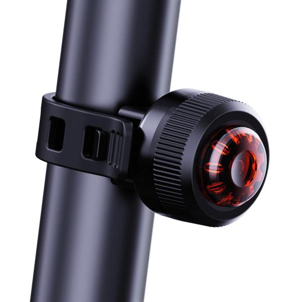 ・ブラック  B22・3モード設計赤い発光カバーをタップするだけで3つのモードが切り替えられます。 航続時間は高輝度モード24時間、点滅モード12時間、SOSモード12時間です・IPX5防水デザイン悪天候でも、暗闇を照らせる信頼できる防水設...