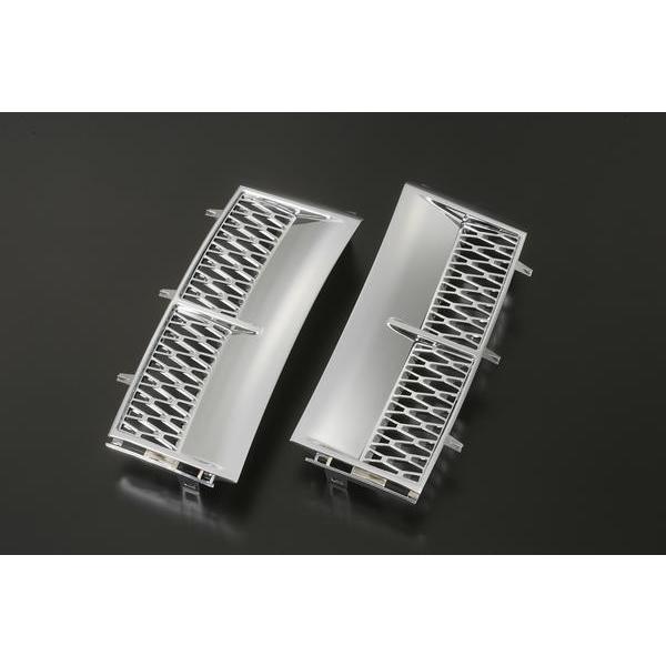 適応車種・レンジローバー※06y〜09y（3RDの1回目のマイナー後)商品内容06y〜09y（3RDの1回目のマイナー後）までのレンジローバー用のサイドフェンダーグリルメッキ左右セット新品になります。スーパーチャージドルックになります！メッ...