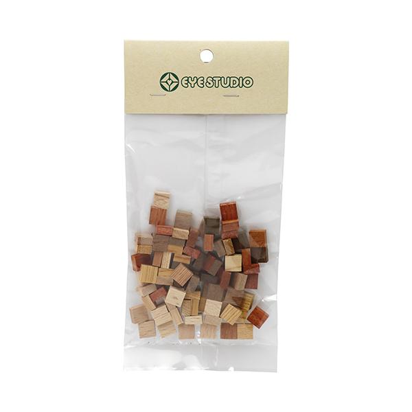 工作におすすめなウッドモザイク素材です。【用途】工作に使用するウッドモザイク素材。【機能・特徴】カリン、ブナ、ケヤキ、ウォールナット材等をミックスして詰め合わせています。【仕様】●サイズ(約)：長さ10mm×幅10mm×厚さ5mm。●入数：...