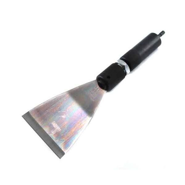 電動ドライバー用先端工具スクレーパーです。【用途】内装のＰ．タイル剥がし、カーペット・塗装の剥がし、タイル剥がし作業。【機能・特徴】電動ドライバーですいすい剥がし、めくることができます。既存の電動ドライバーにワンタッチで取り付けできます。作...
