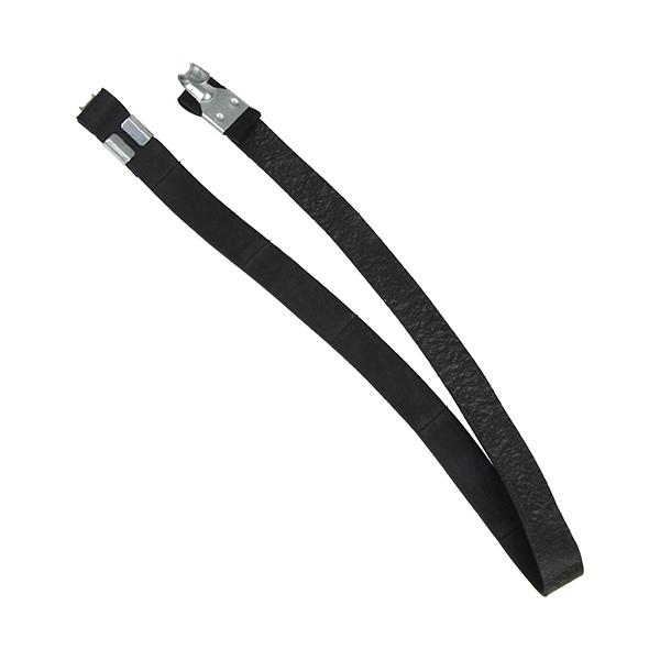 軽トラックなどのシートを固定に使用できるゴムバンドです。【用途】軽トラックシート固定やホロ車シートの固定。【機能・特徴】両端にフックがついている為簡易に固定が可能です。【仕様】●長さ：約60cm。●フック：Aカン。●幅：約17mm。【材質】...