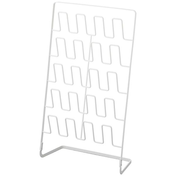 「商品情報」大容量１０足用のスリッパラック。スリムに収納可能です。「主な仕様」【商品仕様】 ●外寸：W430×D180×H740mm ●重量：約2.5kg ●色；ホワイト ●材質：スチール（粉体塗装） ●必要工具：プラスドライバー ●製造国：中国