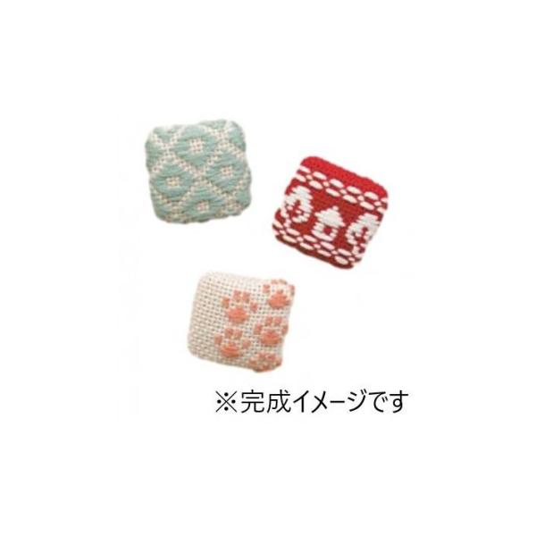 オリムパス　こぎんキット　くるみボタン おうち　69 初級~中級者向け。ほっこりする柄とこぎん糸が暖かみのあるデザインに仕上がります。 生産国:日本 素材・材質:綿100% 商品サイズ:出来上がり寸法:約縦3cm×横3cm 仕様:(打込目数...