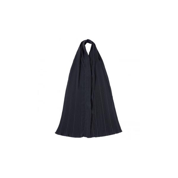 フットマーク　お食事用エプロン　Table with　プリーツタイプ　ブラック　403081 プリーツタイプのお食事エプロン。和服・洋服どちらにも合わせやすいデザインです。 生産国:日本 素材・材質:ポリエステル100% 商品サイズ:総長約...