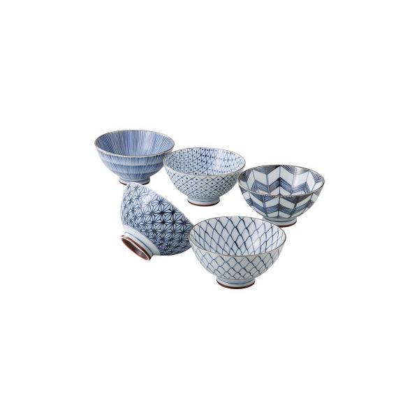 西海陶器 美濃焼 古染絵変り 飯碗揃(5点セット) 19541 白磁に紺の伝統文様の絵付けがされたうつわは、日本の日常生活の道具としてかかせません。シンプルながらも、白米や炊き込みご飯も映えるお茶碗です。大きすぎず小さすぎずちょうどいいサイ...