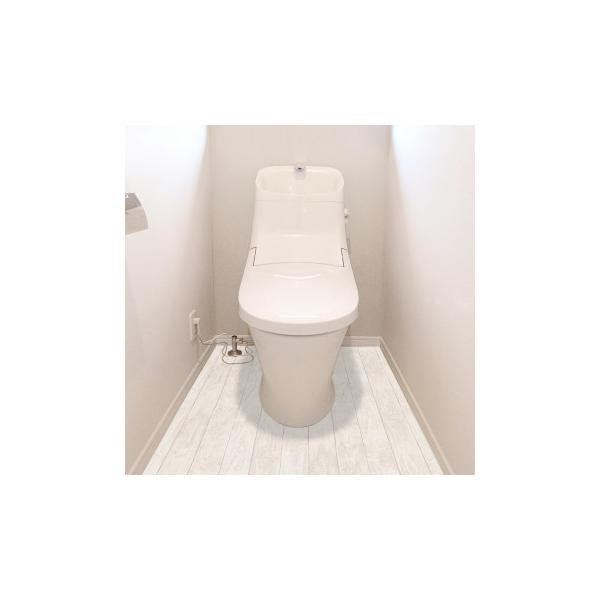 トイレ模様替え TBKT-01 90cmx170cm 木目 ホワイト 滑り止め付でピタッと貼れ、糊残りなし!(糊を使っていません) 生産国:日本 素材・材質:表面:塩化ビニル樹脂、裏面:アクリル樹脂、保護フィルム:ポリプロピレン 商品サイズ...