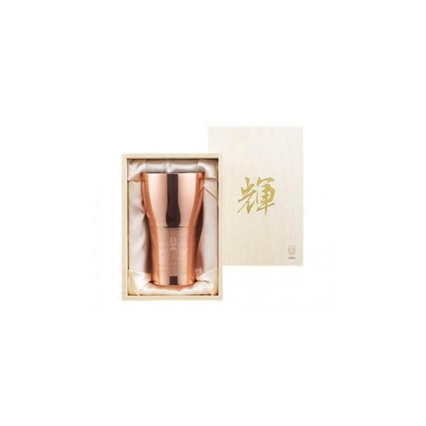 輝純銅ビアタンブラー　KG-01 飲み物の冷たさが素早く伝わり、ひんやりとした口当たりに。表面には水滴がつき、より一層涼やかさを演出してくれます。内面の錫メッキはイオン効果が高く、お酒を美味しくまろやかにしてくれます。特別な時間には特別な酒...