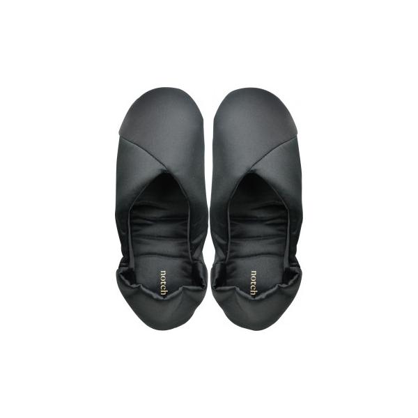 notch ポータブルスリッパ BLACK A599BK 快適な履き心地と、やわらかな美しさを兼ね備えたサテン生地のポータブルスリッパです。上品なサテン生地を使用しているので、フォーマルなシーンにもぴったり。踵は踏んでも、立てても履ける2W...